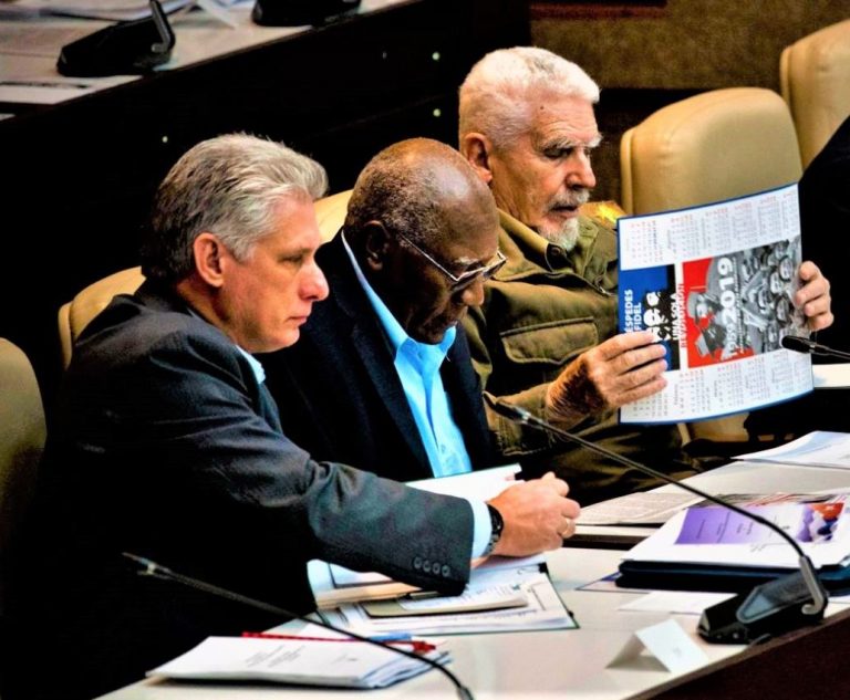 | CUBA’S NEW CONSTITUTION EXPLAINEDThe Cuban Economy – La Economía Cubana